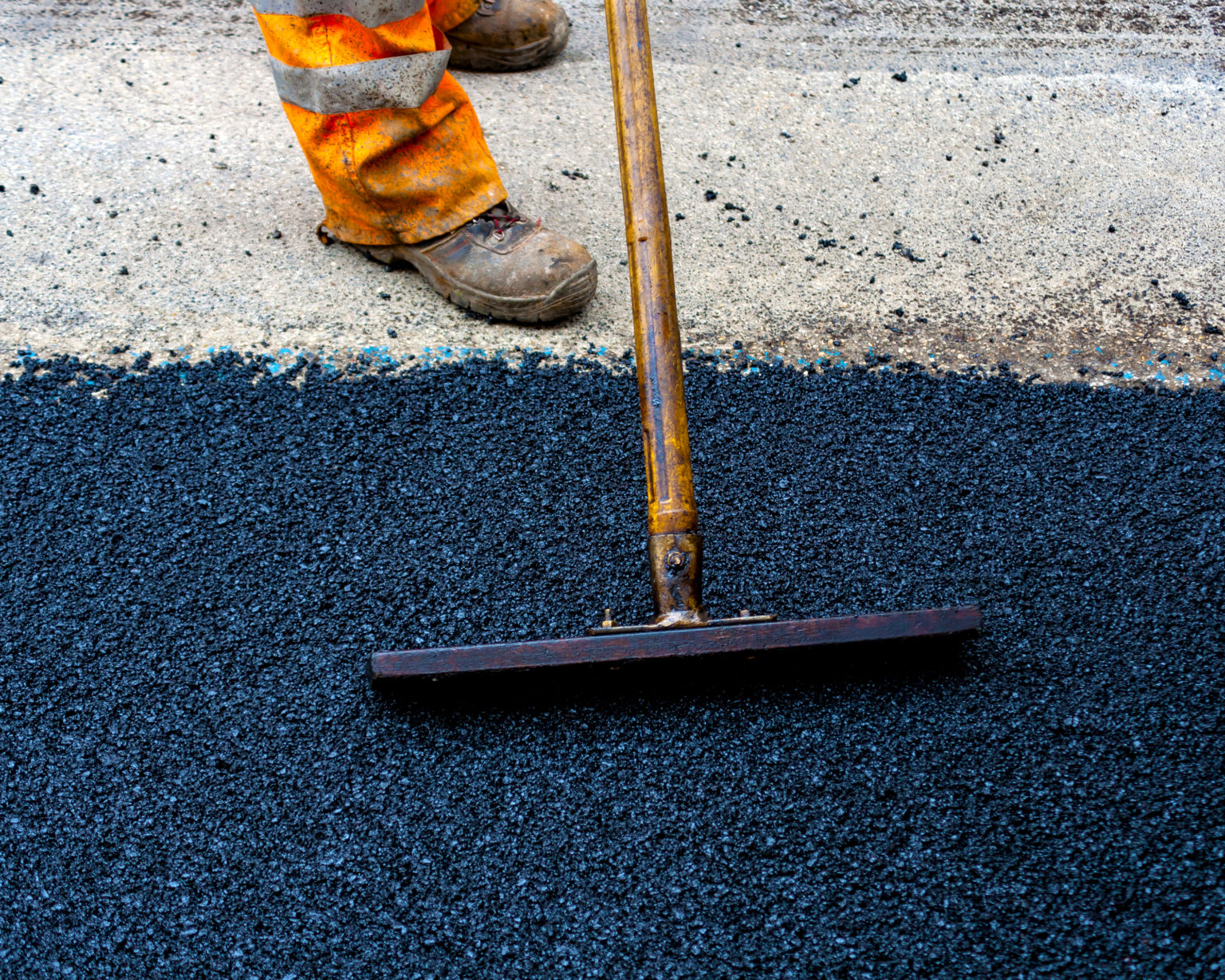 The Difference Between Hot Asphalt and Warm Asphalt Mix | ACI ASPHALT ...